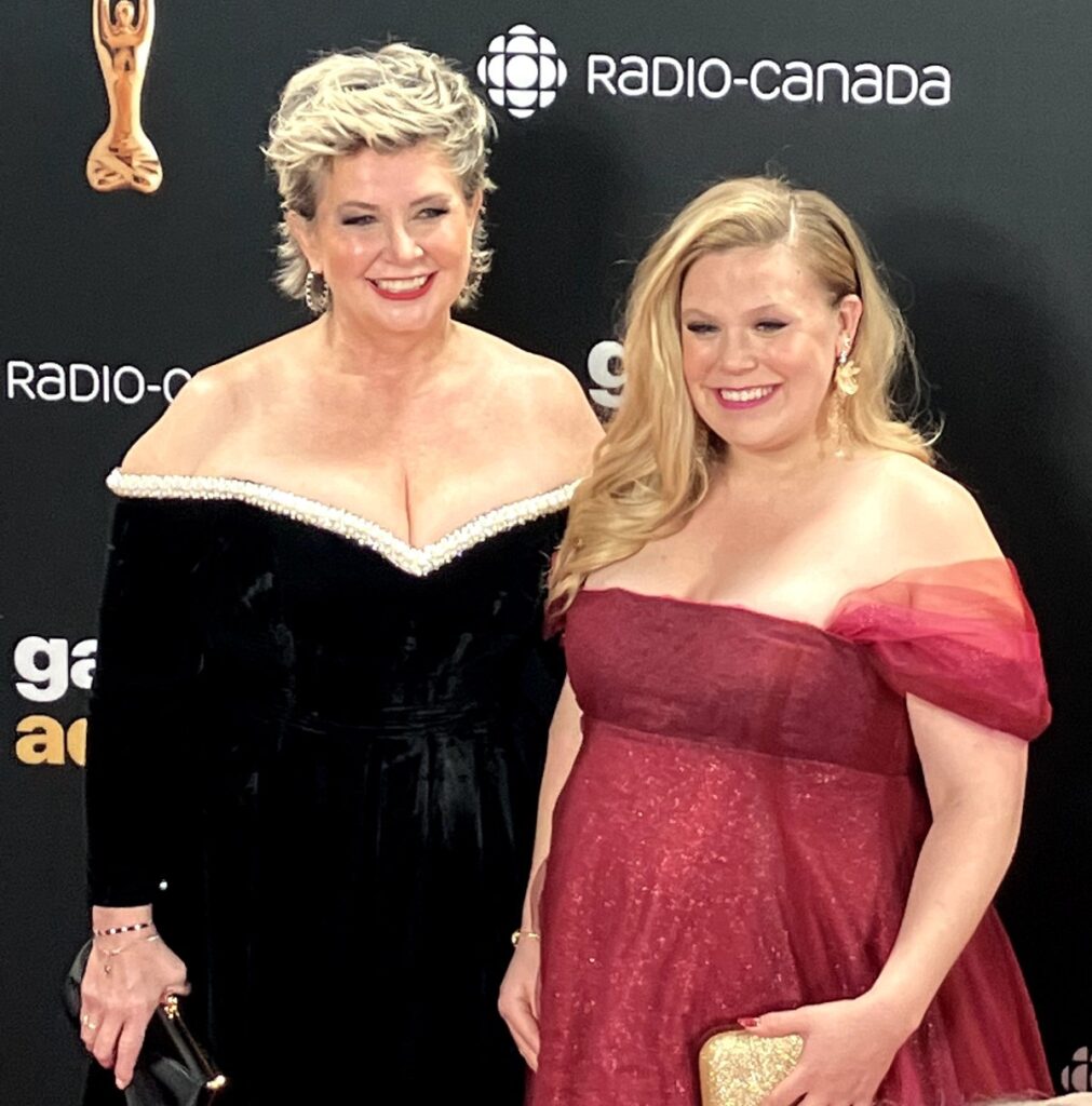 Nathalie Simard dévoile que sa fille est en plein accouchement et qu ...