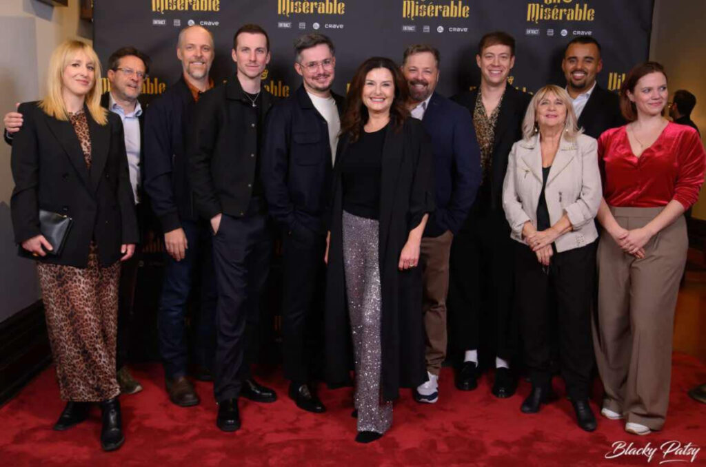 Découvrez toutes les photos du tapis rouge du film Vil & Misérable ...