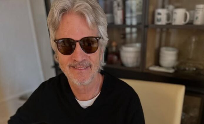 Claude Meunier s'est fait un cadeau de Noël et voyez de quoi il s'agit ...