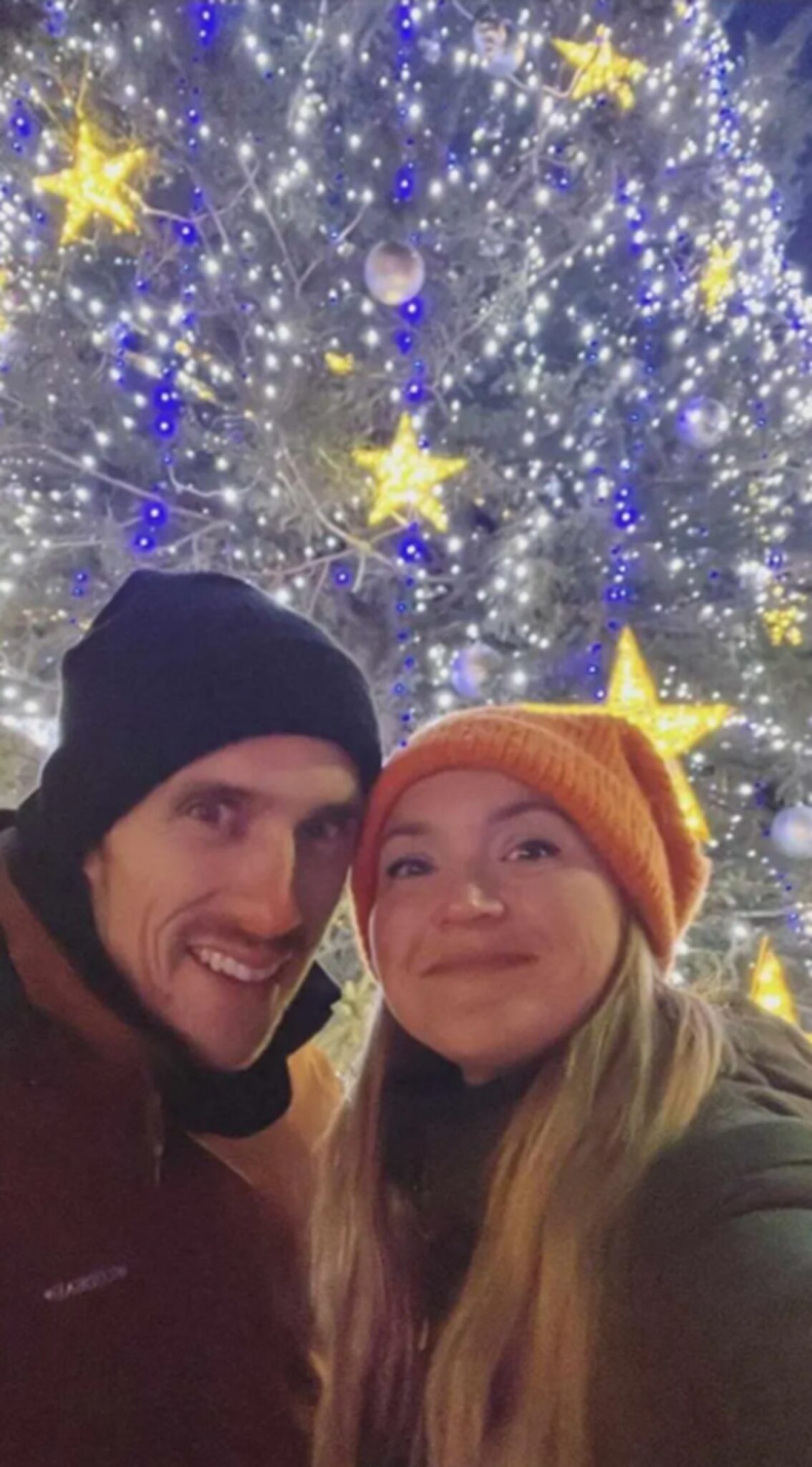 Juste avant Noël, Julie Ringuette partage des photos de couple avec son ...
