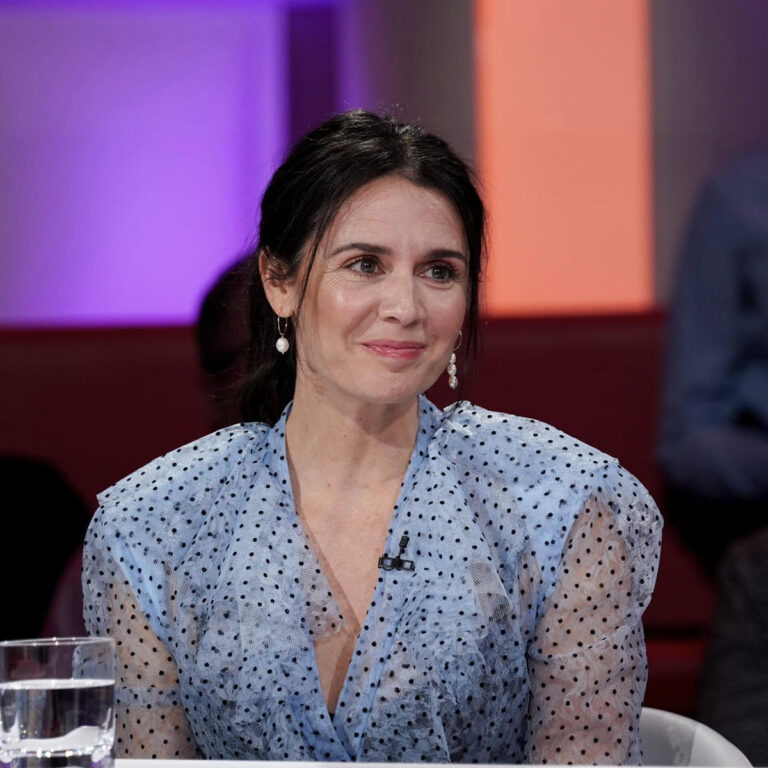 Mélissa Désormeaux Poulin Est Célébrée En Grand Pour Ses 44 Ans