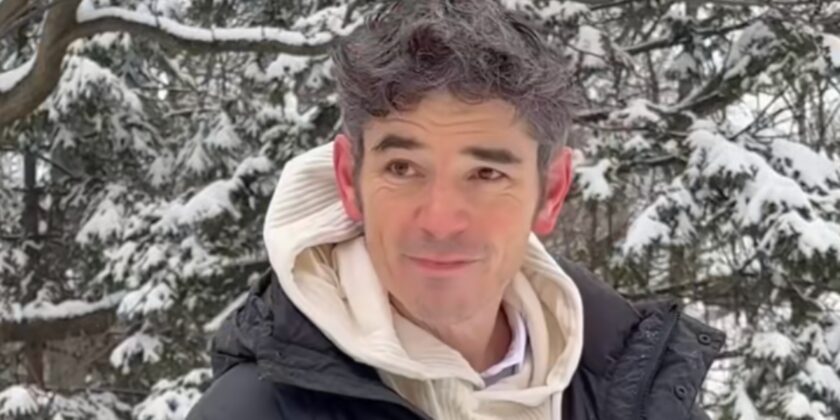 La blonde de Sébastien Delorme filme son amoureux pendant la pause de ...