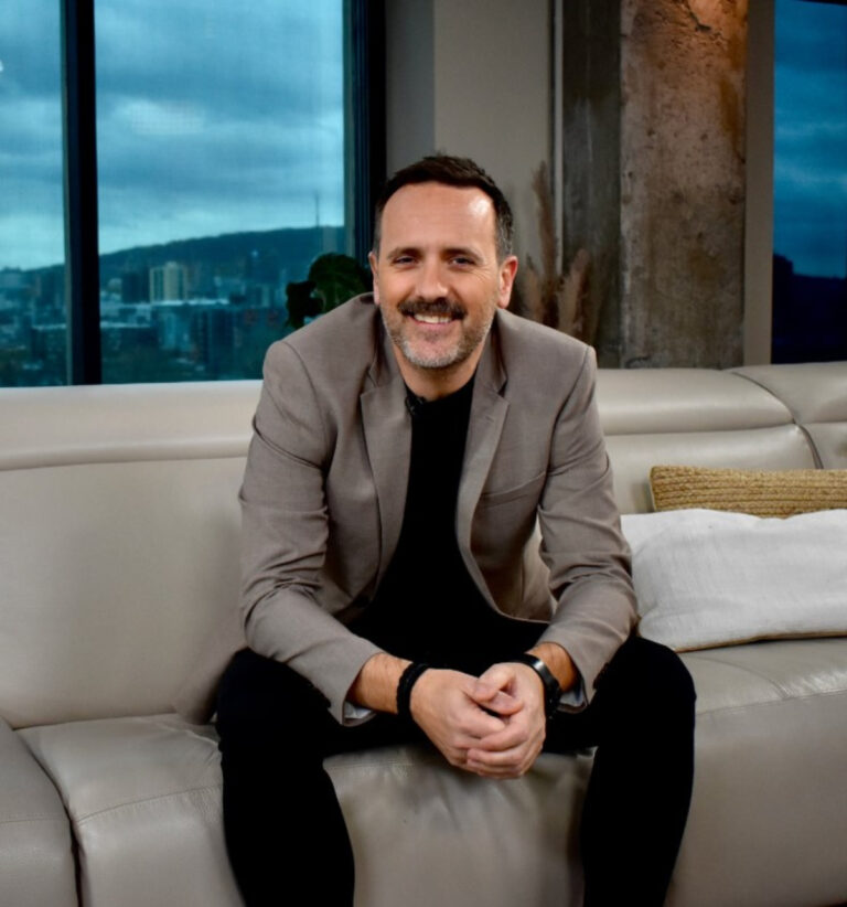 Un animateur de Salut Bonjour change de carrière et quitte l'émission ...