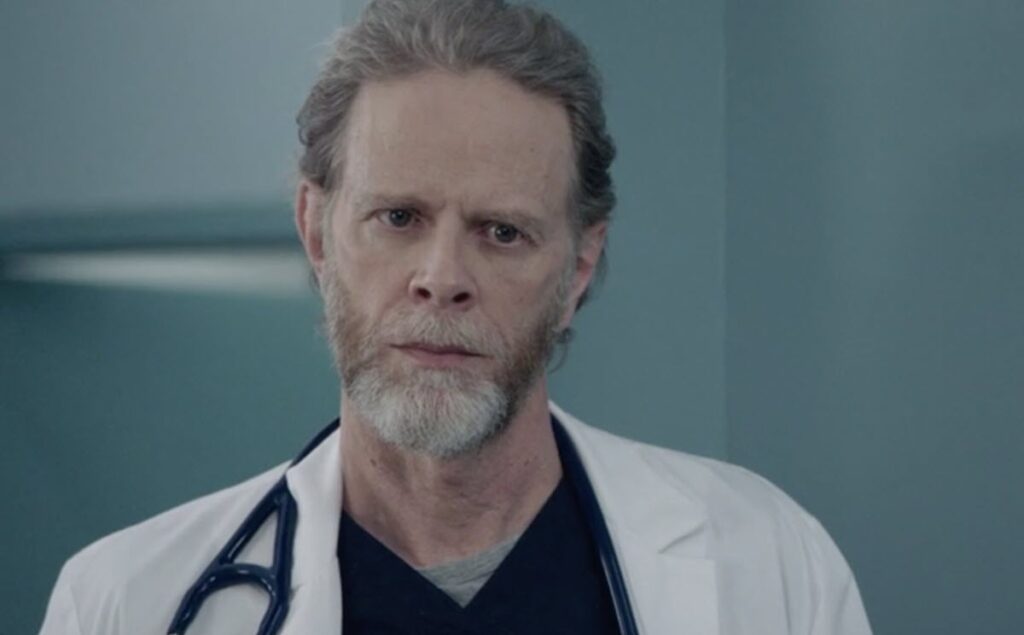 Un personnage annonce son retour dans STAT en publiant une photo du ...