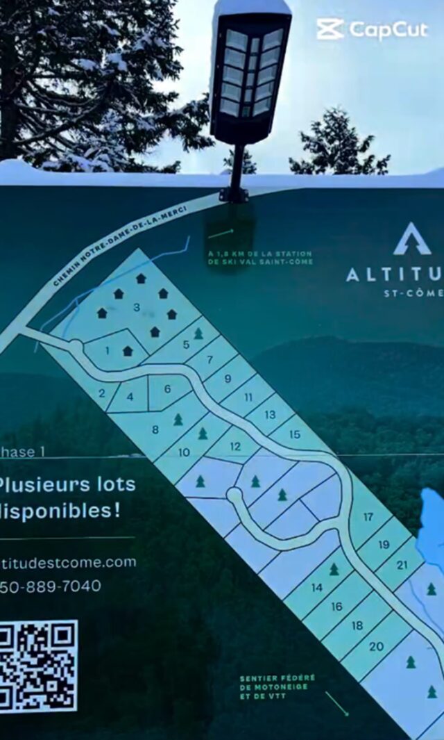 Daniel Corbin a trouvé son nouveau terrain et il fait faire la visite ...