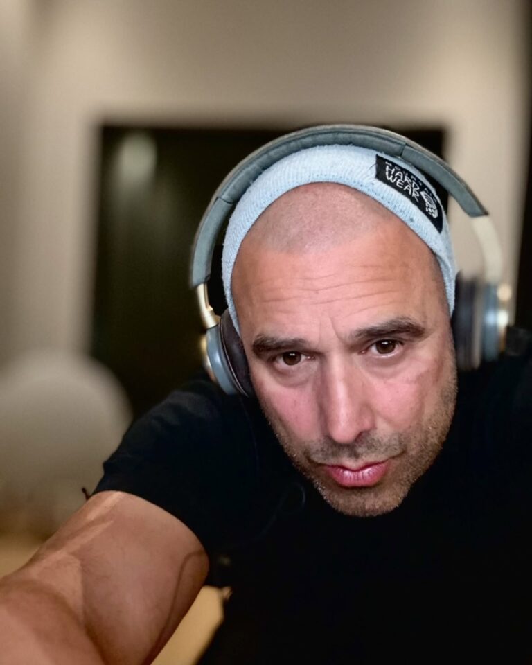 Après sa rupture, l'animateur Daniel Corbin annonce qu’il a une ...