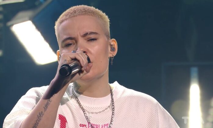 Roxane Bruneau annonce une grande nouvelle dans sa vie - Vedette Québec