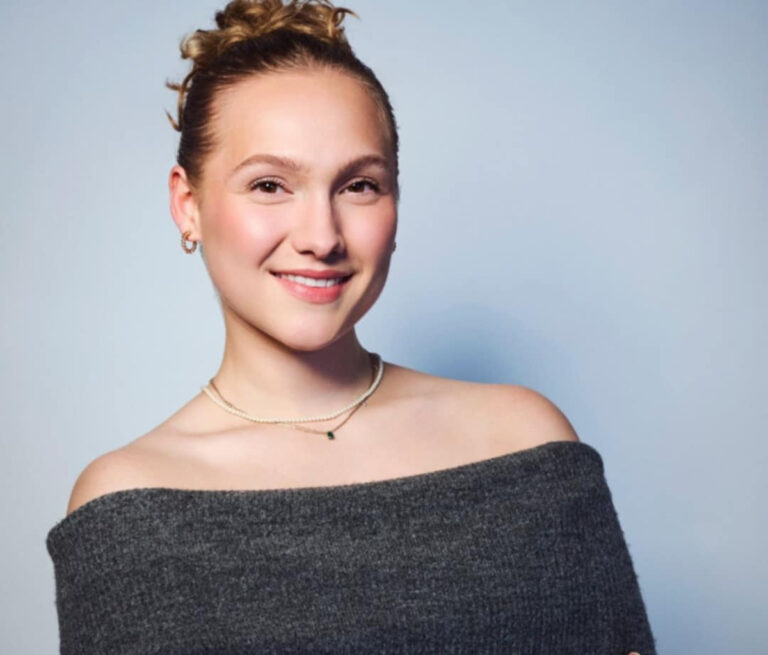 Découvrez 11 photos de Victoria de Star Académie dans la vie de tous ...