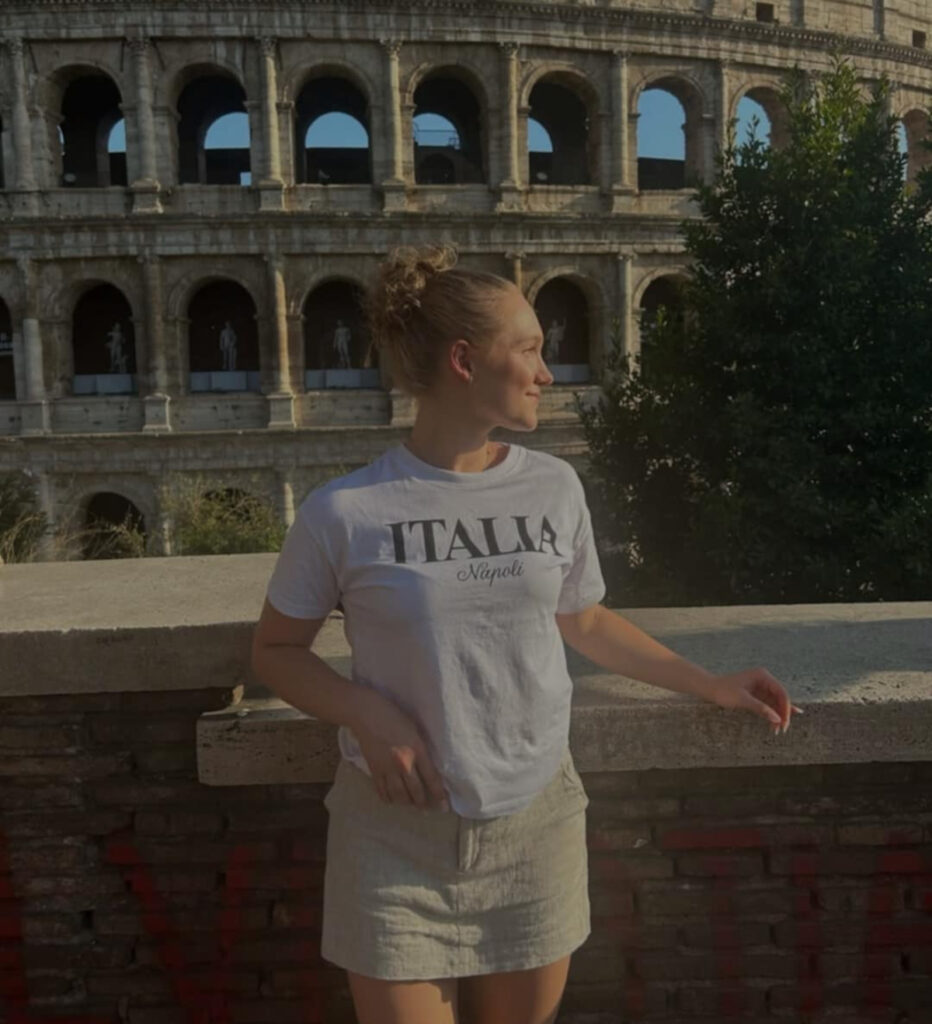 Découvrez 11 photos de Victoria de Star Académie dans la vie de tous ...