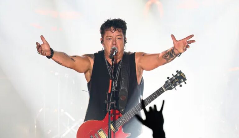 Éric Lapointe envoie un message à ses fans pour le lancement de son ...