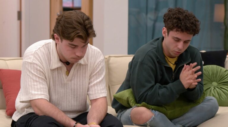 Un académicien en danger a été sauvé par ses pairs et les réactions ...