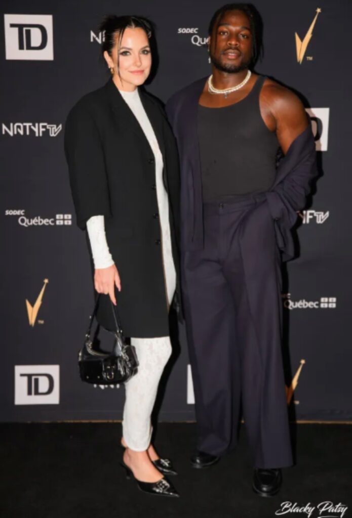 Découvrez 12 photos de Sarah Ladouceur, la nouvelle blonde d’Anglesh ...