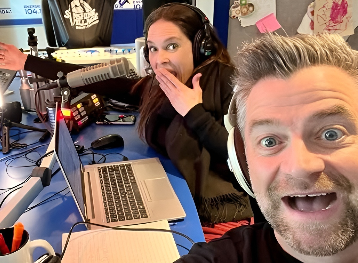 Patrick Groulx fait une précision sur son couple avec sa blonde connue ...