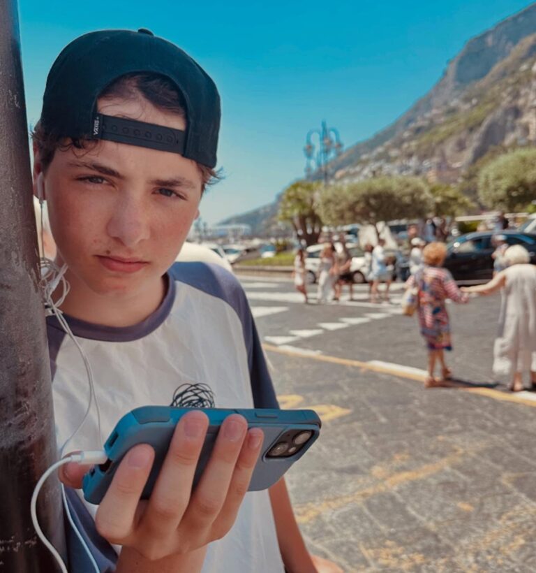 Mariloup Wolfe partage toutes les photos de son voyage loin du Québec ...