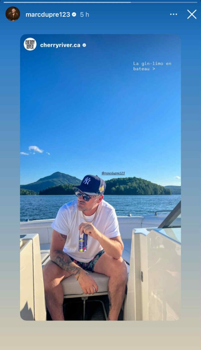 Marc Dupré partage une photo de son look de vacances et c'est quelque chose - Vedette Québec