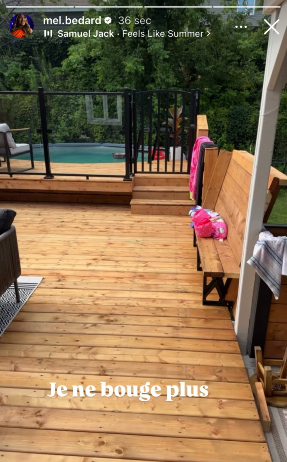 En vacances, Mélissa Bédard montre son spacieux patio et c’est quelque ...