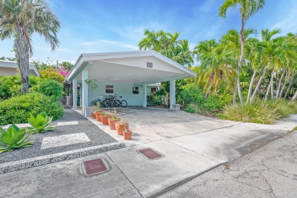 Découvrez en images la maison de Michel Tremblay à vendre pour 2 300 ...