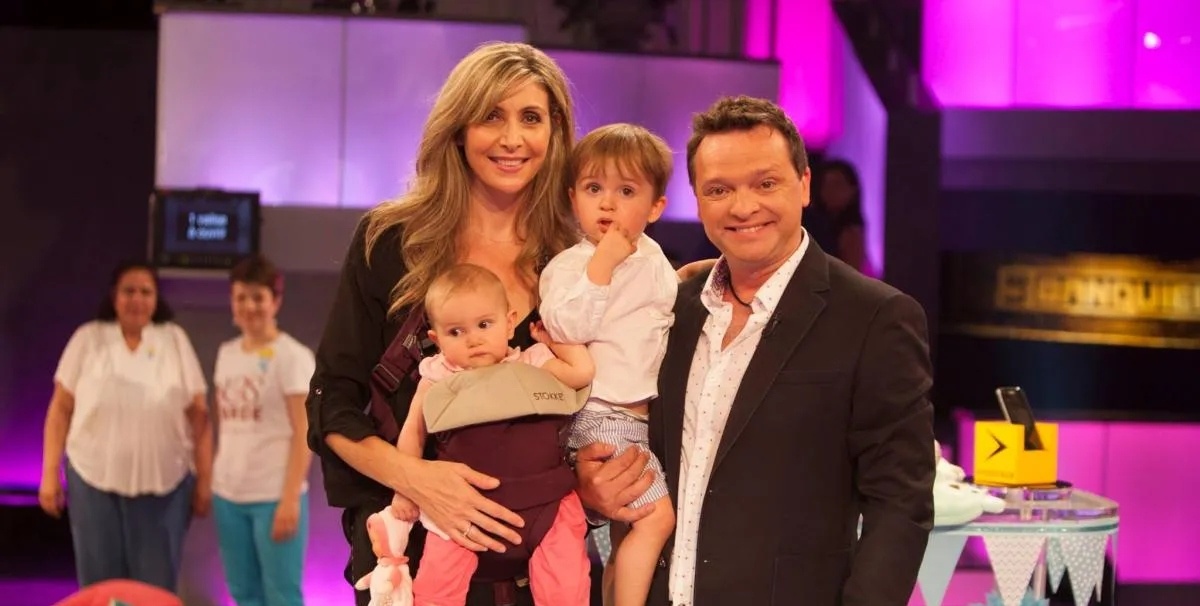 Découvrez les photos de la blonde connue de Serge Postigo, Karine Belly ...