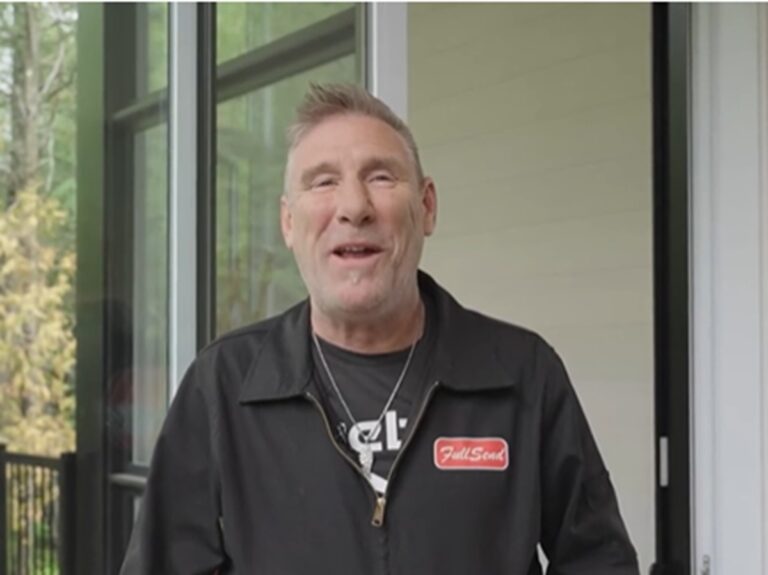 Peter MacLeod annonce une bonne nouvelle dans sa vie - Vedette Québec