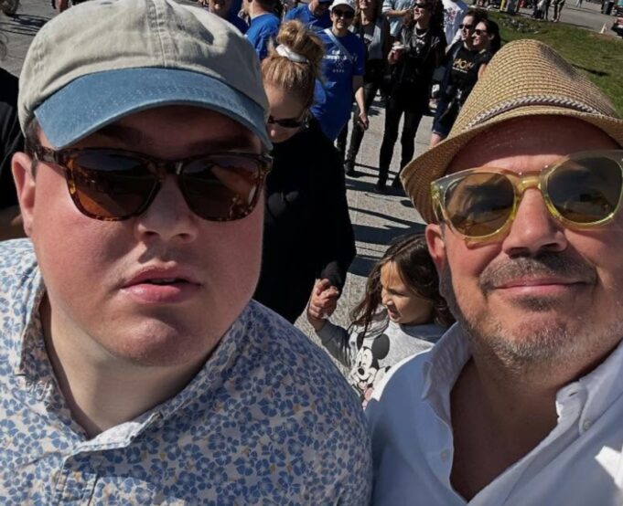 Charles Lafortune partage une photo avec son fils Mathis et il a ...