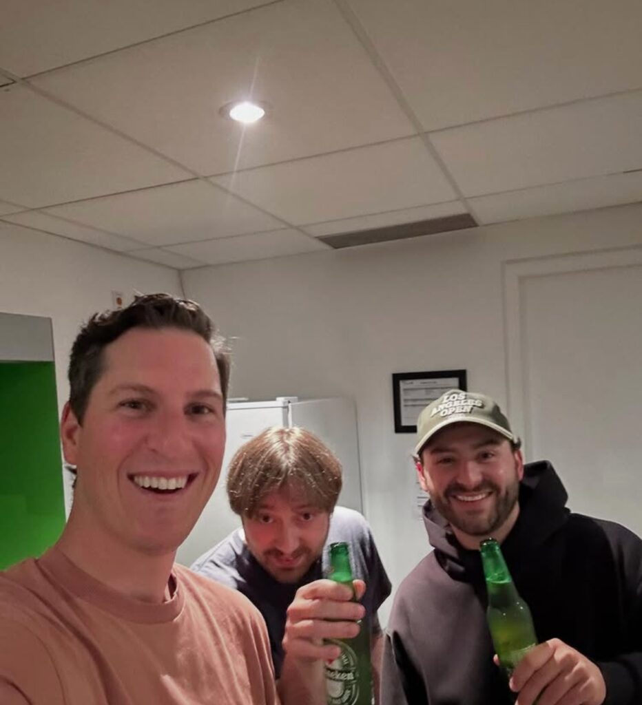 Découvrez 14 photos de Guillaume Pineault dans la vie de tous les jours ...