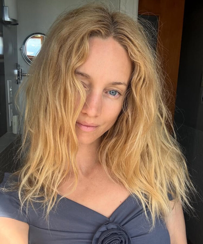Laurence Leboeuf publie une photo osée et c’est quelque chose - Vedette ...