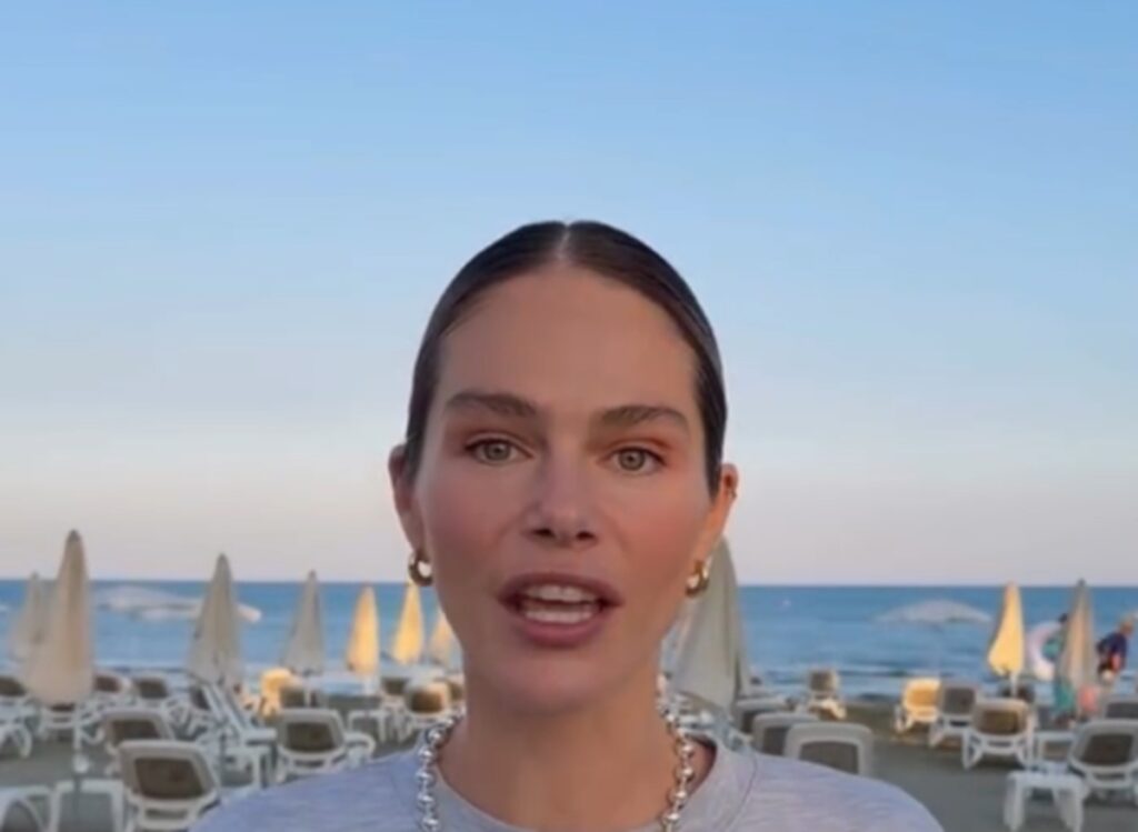 Maripier Morin Partage Toutes Les Photos De Son Voyage à Chypre Pour