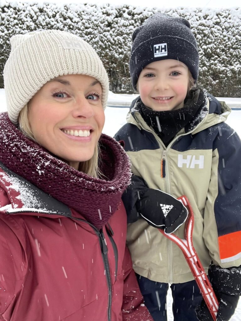 Anouk Meunier partage de rares photos en compagnie de son fils Arnaud ...