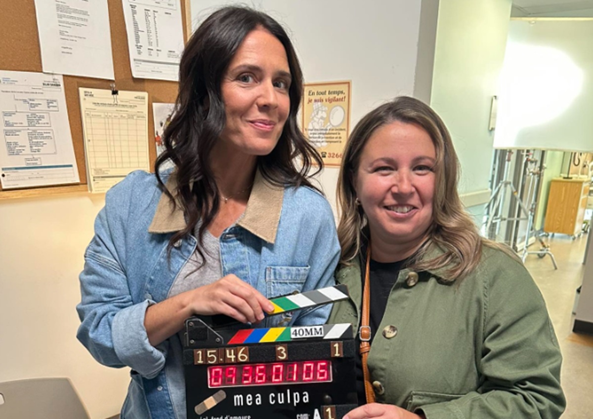 Mélissa Désormeaux-Poulin publie une photo avec son amie Jessica Barker ...