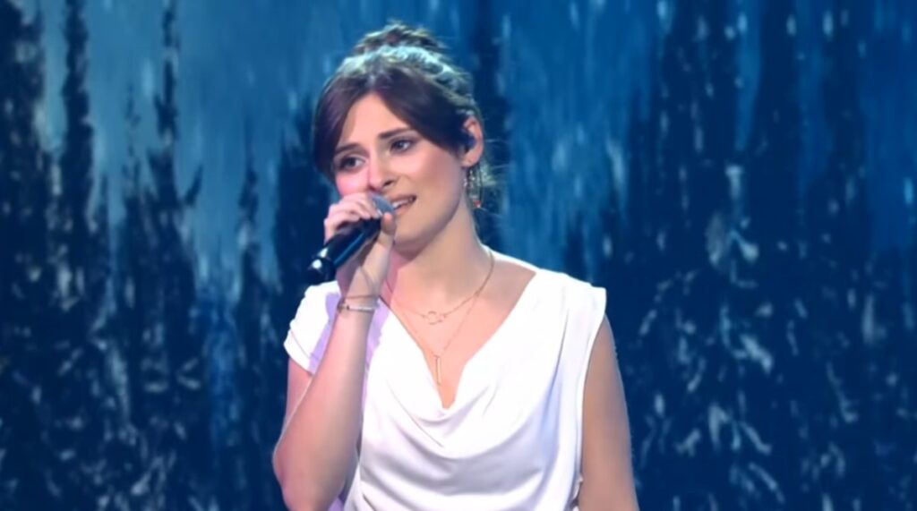 Mia Tinayre de Star Académie fait réagir avec sa performance à la télé ...