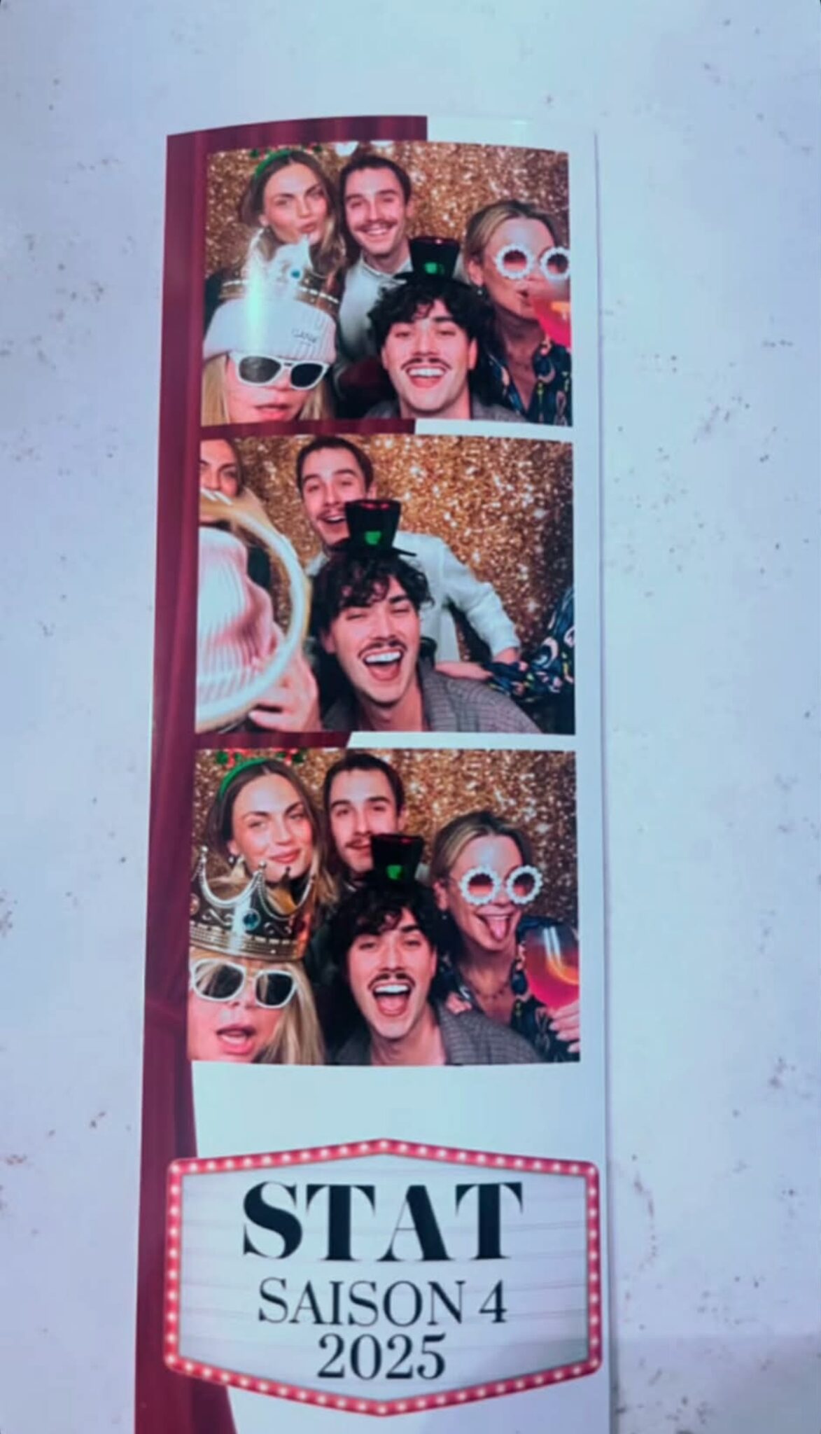 Voici toutes les photos du party de Noël de STAT avec Julie Perreault ...