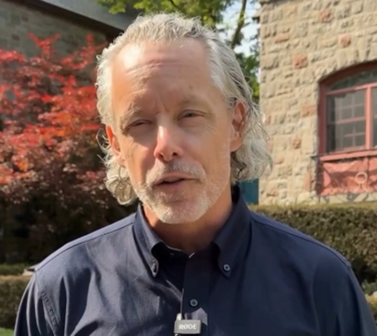 François Lambert fait visiter sa maison située à Montréal et c'est ...