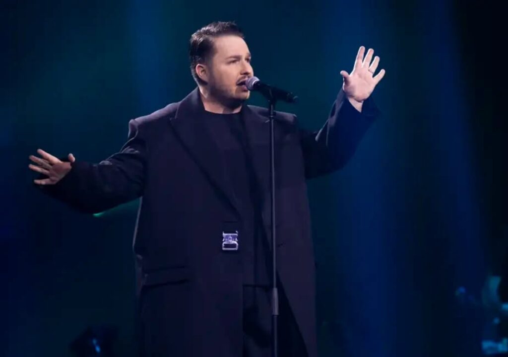 Hugo Dumas fait une critique honnête après la première de La Voix ...