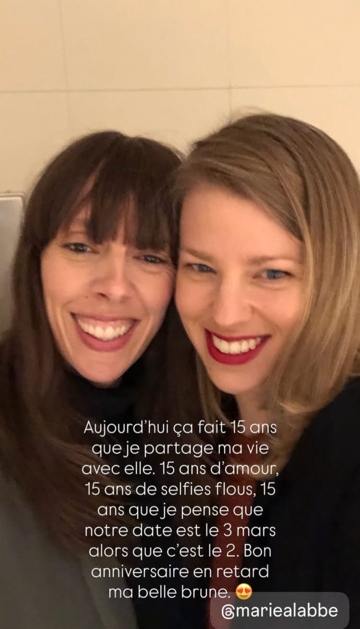 Marie-Andrée Labbé de STAT reçoit tout un message de sa blonde connue ...