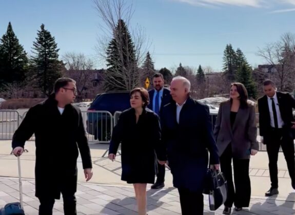 On sait maintenant qui est le conjoint de la première ministre ...